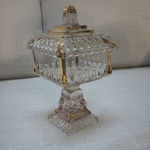 Jeanette Glass | Accents | Jeanette Glass Pedestal Wedding Cake Saver ...
